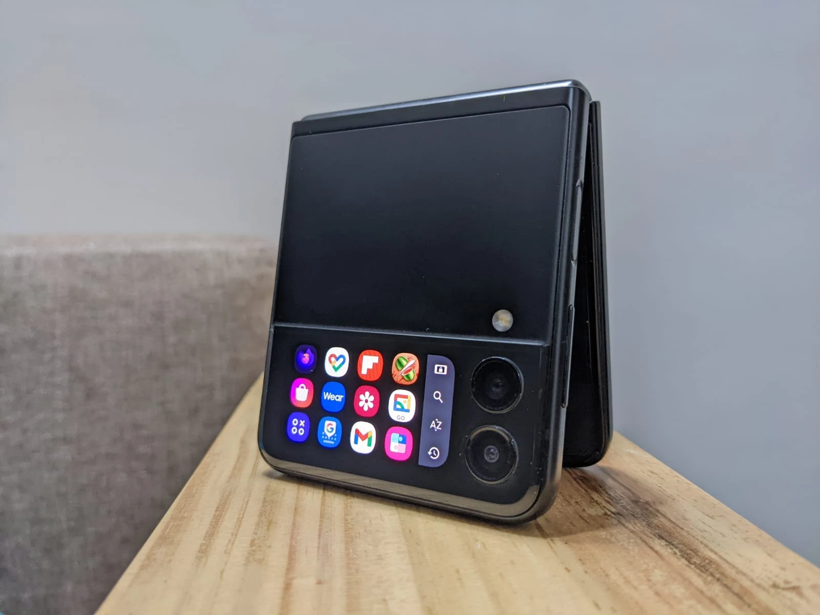 CoverScreen OS gör externa panelen mer kraftfull i Samsungs Flip ...